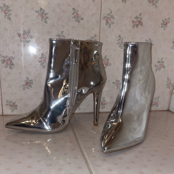 Qupid | Shoes | Metallic Silver Booties | Poshmark